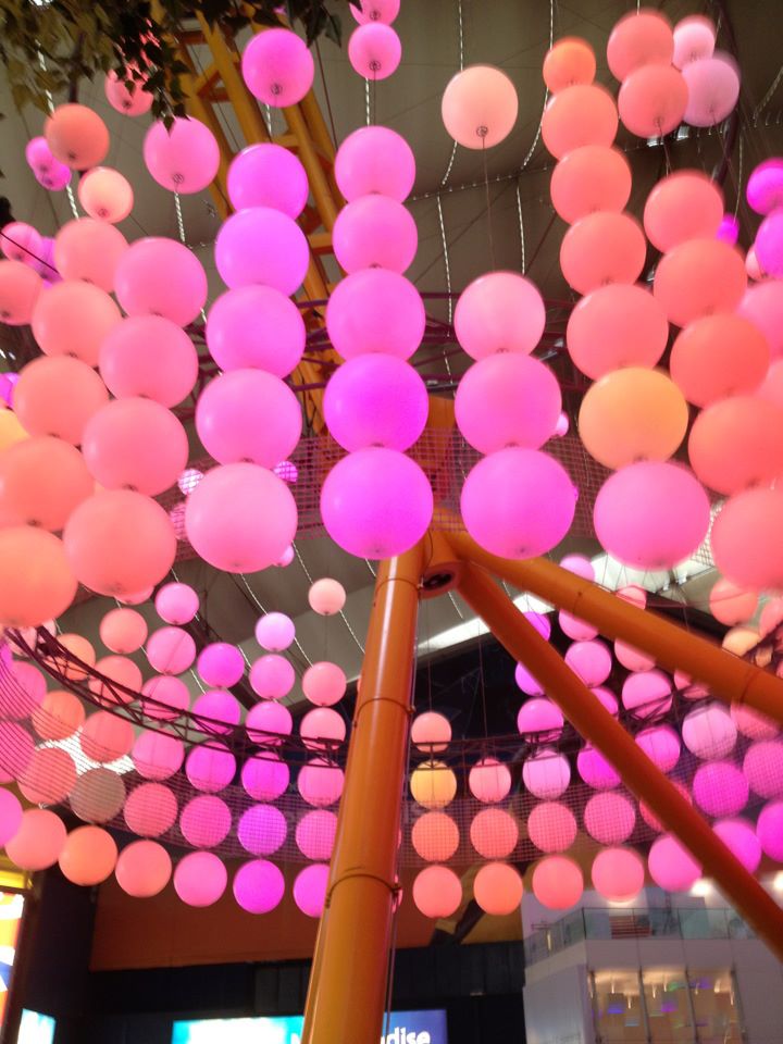 Pink Thing of The Day: Pink Orbs at O2 Arena | The Worley Gig