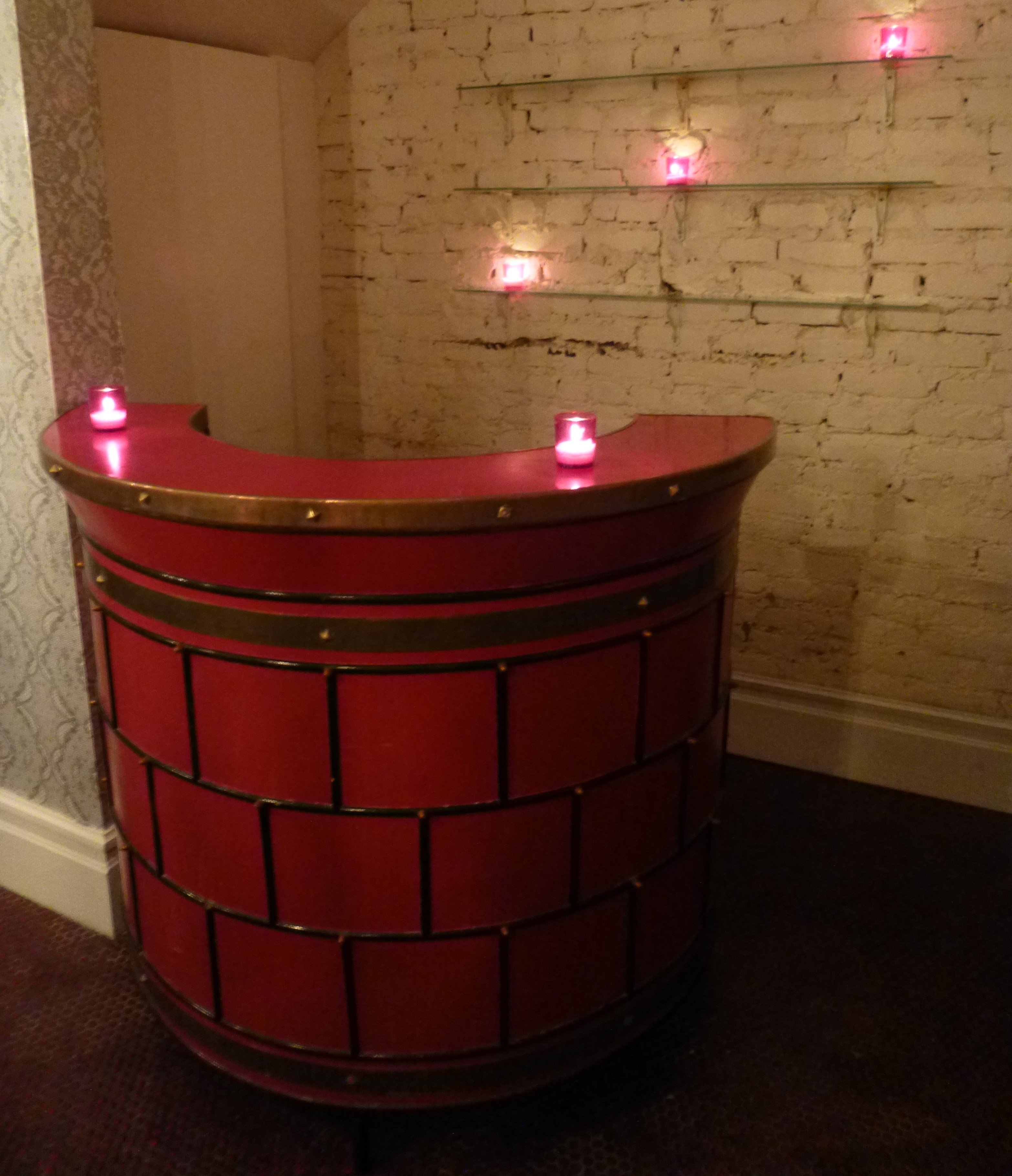 Pink Thing of The Day: Pink Bar! | The Worley Gig