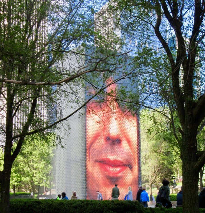 The Spitting Fountains of Chicago | WorleyGig.com