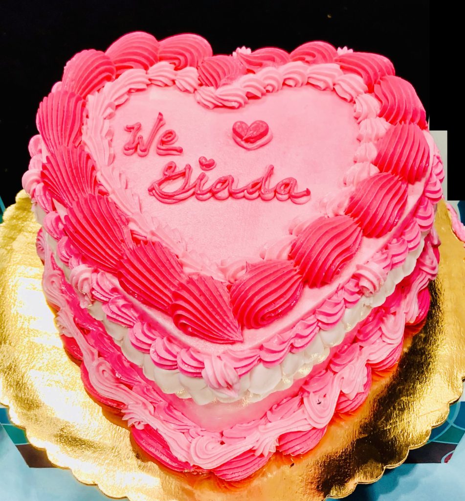 Pink Thing of The Day: Fancy Pink Cake for Giada De Laurentiis ...
