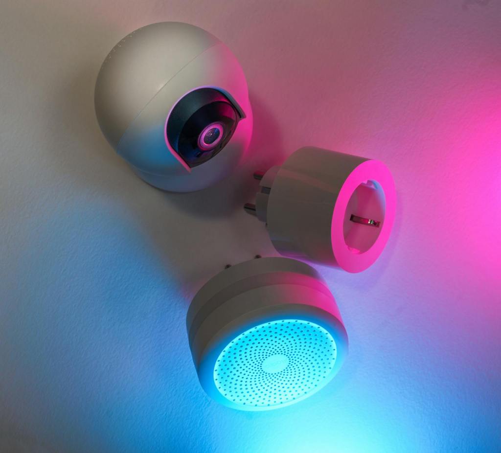 The Art of Feeling Safe: How Home Security Systems Blend Technology ...